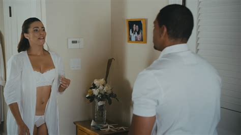 Голая Пола Пэттон в Jumping The Broom