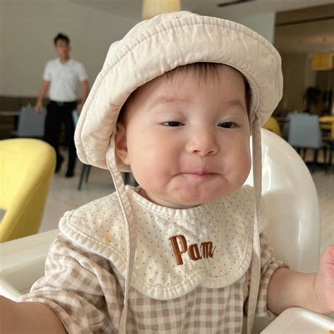 Gu thời trang cưng xỉu của Pam mặt vuông hoá ra cách mẹ Salim tạo ra