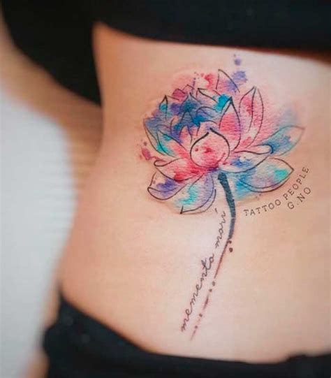 Tatuajes flor de loto Significado y mejores diseños
