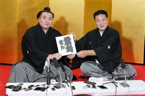 めがてん on Twitter RT Ichiro SUMO 霧馬山が霧島に改名することが発表された下の名も鐵雄から鐵力に