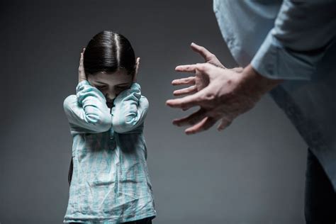 Maltrato psicológico tan perjudicial como el maltrato físico