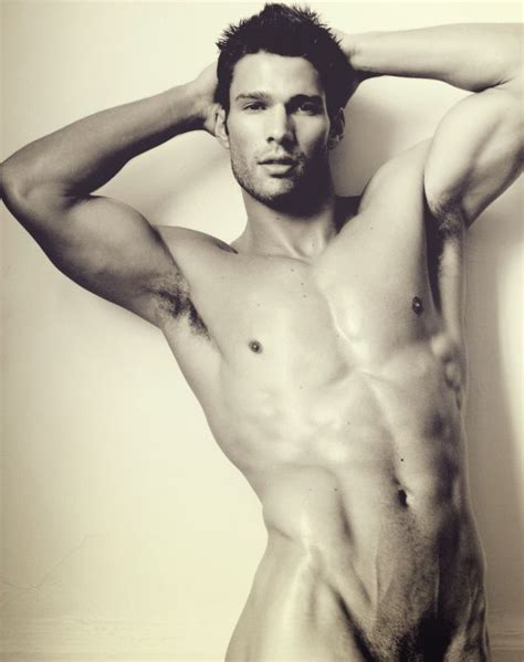 Aaron Oconnell Nude