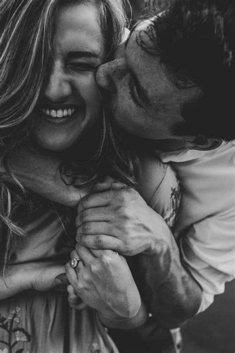 Pin By Jaqueline Datri On Amour In 2024 Engagement Photo Poses