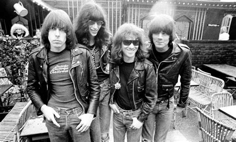 El patrimonio de Johnny Ramone presenta demanda por película biográfica