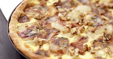 Recette De La Tarte Aux Poires Noix Et Bleu Marie Claire