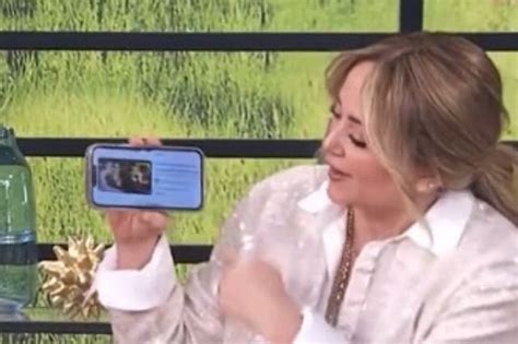 Editan fotos de Andrea Legarreta con Peña Nieto así reaccionó e