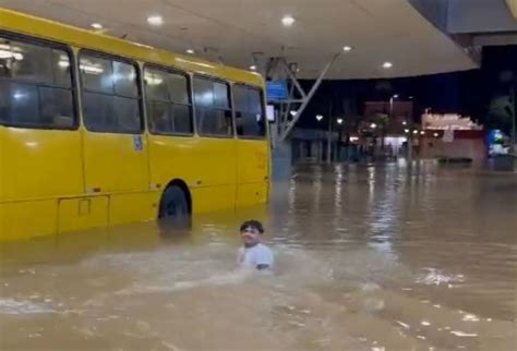 VÍDEO Chuva provoca alagamentos em Joinville Diário da Jaraguá