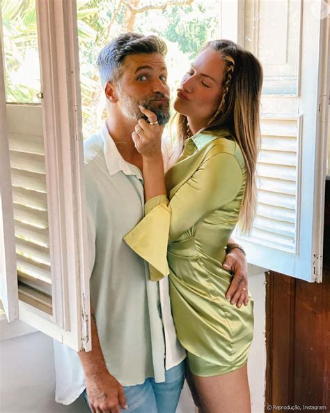 Giovanna Ewbank De Topless E Biqu Ni Fio Dental Em Fotos Para Bruno