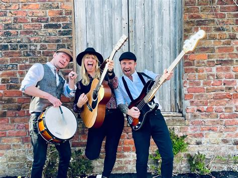 Country Folk Style Band Cheshire Acoustic Folks