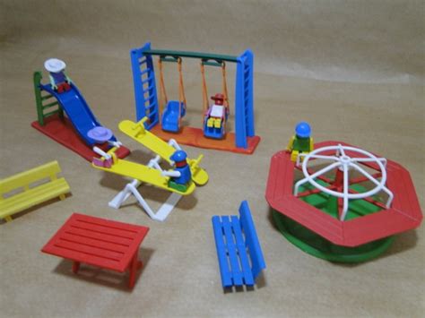 Miniatura Parque Diversões Infantil Os Bonecos Parquinho R 79 49