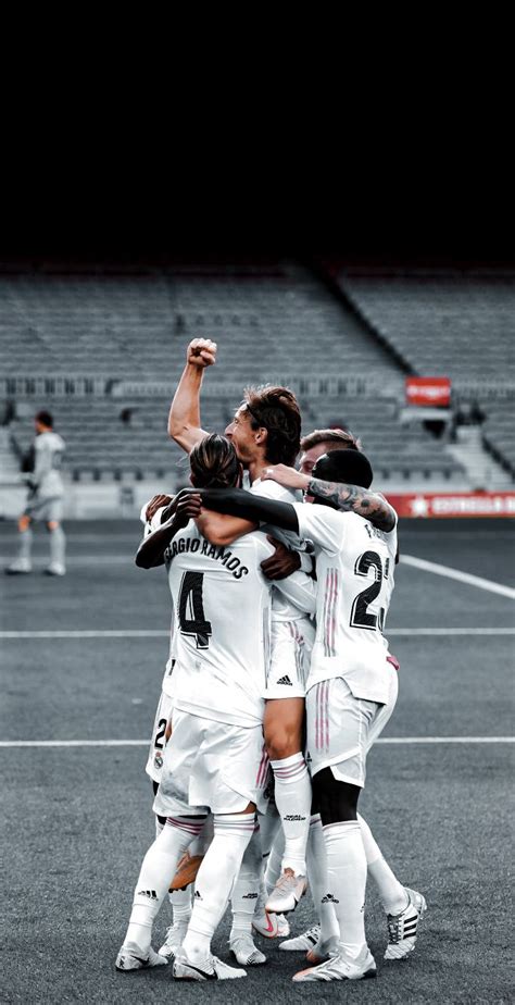 Football Or Soccer Soccer Stars Football Players Real Madrid Team