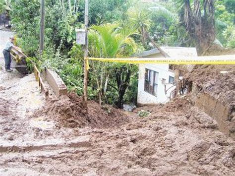 Fuertes lluvias provocan severos daños en 30 casas La Nación