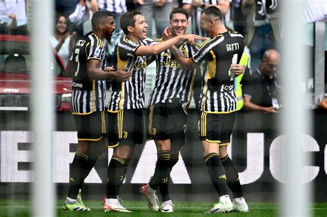 Serie A Juventus Lazio 3 1 Un Super Vlahovic E Chiesa Stendono Sarri
