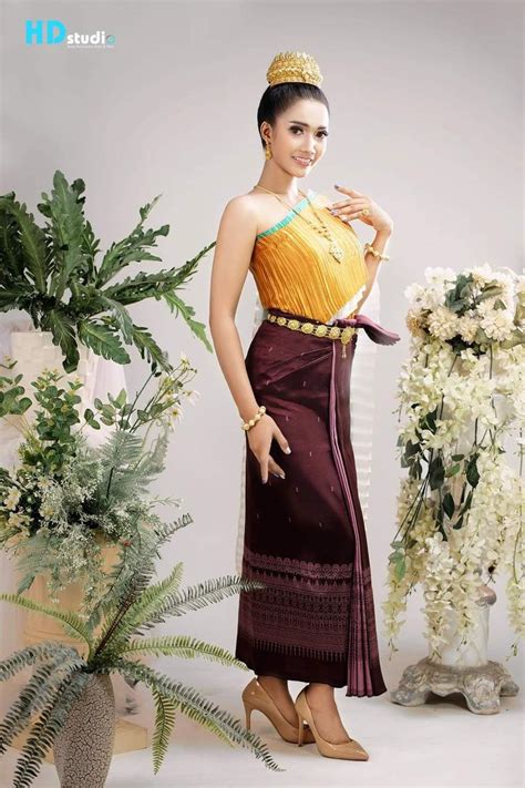 Women Of Cambodia Kingdom Pretty Cambodian Lady In Khmer National