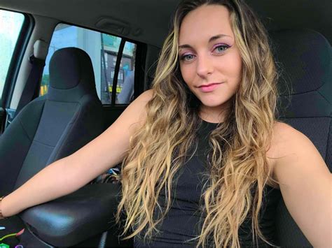 Lucid Lavender On Twitter Waiting For Someone To Pump My Gas Https