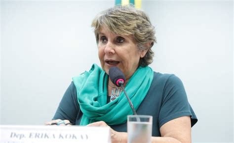 Políticas públicas para a população LGBTQIA dependem de orçamento