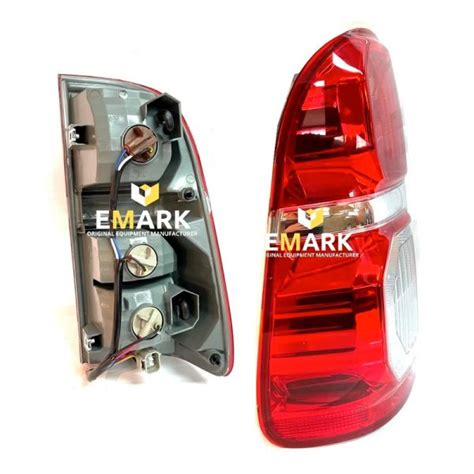 Foco Farol Trasero Izquierdo New Hilux 2012 Al 2015 Emark