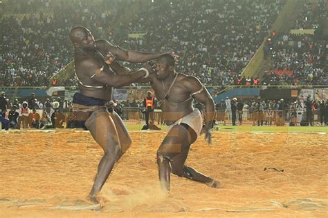 30 photos Modou Lô bat Lac de Guiers 2 Regardez le film du combat
