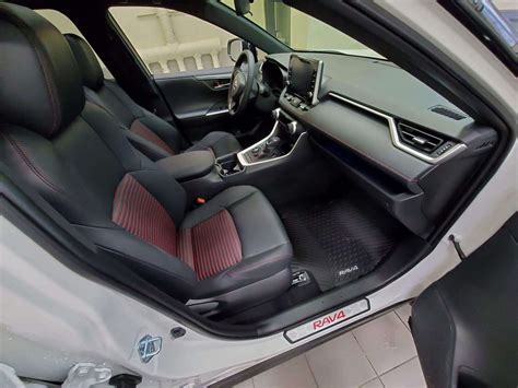 Rav Prime Xse Premium Technology Package What Are The Extra