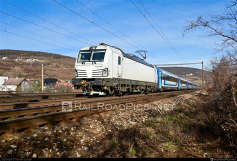 Siemens Vectron MS 193 566 operated by České dráhy a s taken by