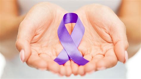 Día de la Mujer Por qué el morado es símbolo feminista el 8 de marzo