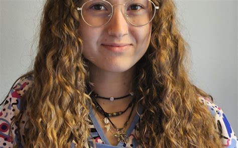 Descubrimos a Lydia una profesional muy destacada de nuestra clínica