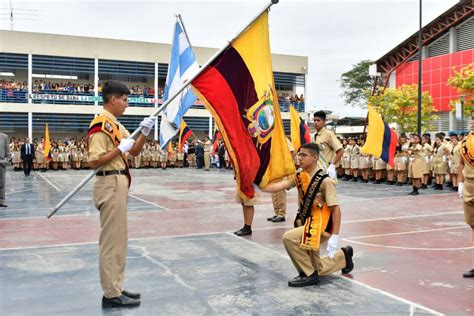 Día de la Bandera cómo es el uso correcto de este símbolo en Ecuador