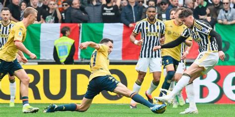 La Juve Sbatte Sul Genoa E Arranca Ancora Rosso A Vlahovic Nel Finale