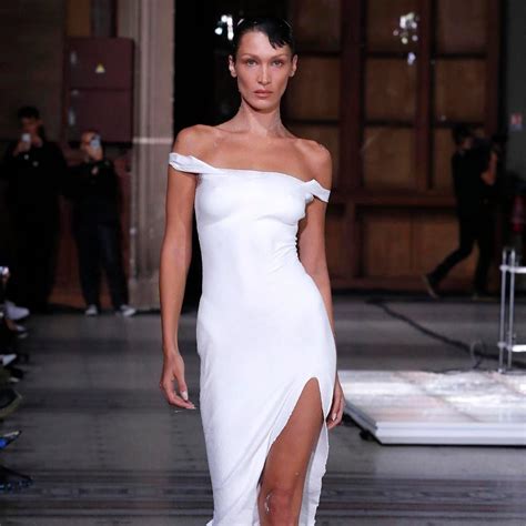 Bella Hadid Speechless After Iconic Fashion Moment In Spray Painted Dress