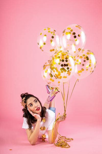 6 BALÕES LATEX CONFETTIS OURO 30CM Festamania Artigos para