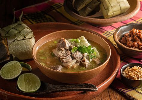 8 Makanan Khas Makassar Wajib Coba Buat Kuliner Autentik