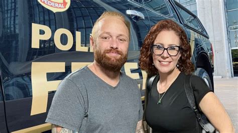 Carla Zambelli e hacker da vaza jato são alvos de operação da Polícia