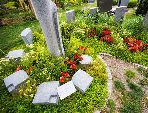 Landesgartenschau 2025 schreibt Wettbewerb für Grabmäler aus LGS