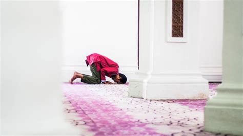 11 Keistimewaan Mendirikan Salat Tahajud Dengan Rutin Ragam Bola