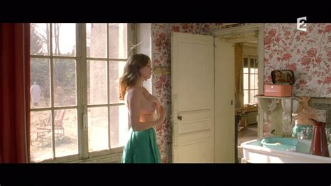 Léa Seydoux Nuda 30 anni in Roses à crédit