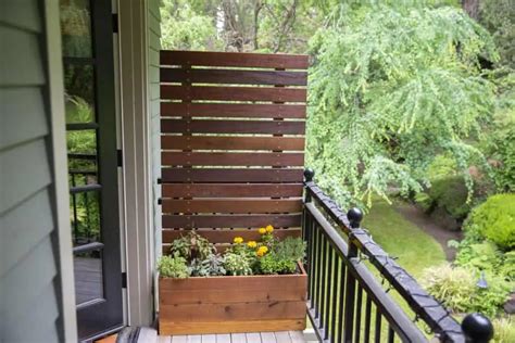 DIY Outdoor Privacy Screen Ideas