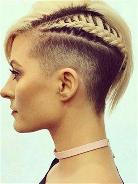 32 Cool Undercut Hairstyle Designs For Women With Long Hair Or Short