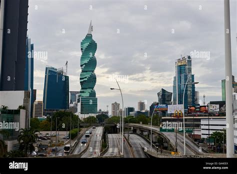 El edificio de tornillo Ciudad de Panamá República de Panamá América