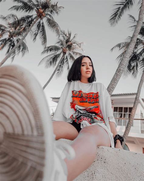 1 4 Mill Me Gusta 10 2 Mil Comentarios Domelipa En Instagram No