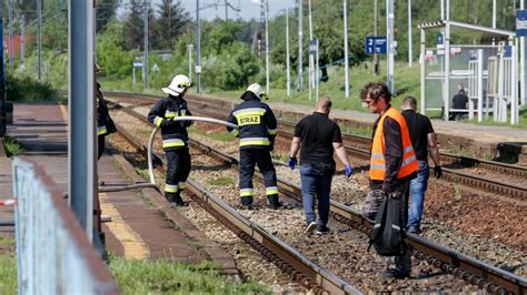 Wypadek W Bydgoszczy Nie Yje Pieszy Kt Ry Wpad Pod Poci G