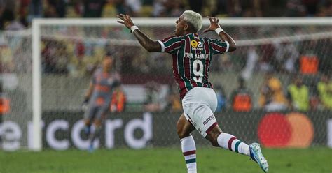 De perdido a herói de título de Libertadores John Kennedy crava nome