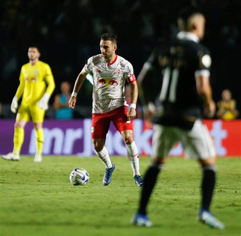Novela Léo Ortiz Flamengo se acerta Bragantino mas clube paulista