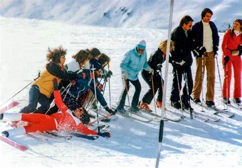 Belliqueux Institut explosion musique les bronzés font du ski Tige Lion