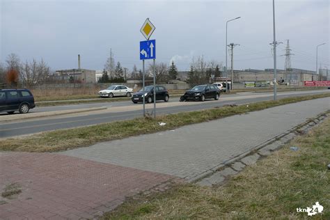 Kolizja na skrzyżowaniu ulic Koneckich Odlewników i Staszica w Końskich