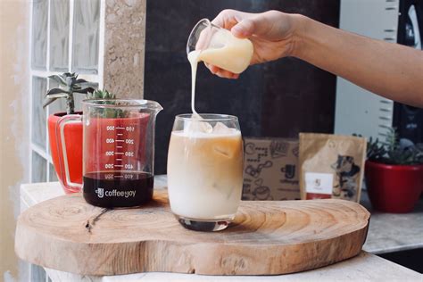 Receita de Iced Latte Coffee Café Gelado Leite Coffee Joy