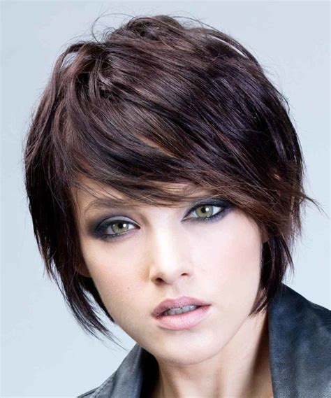 Tagli Capelli Corti Ciuffo Inverno 2020 2021 Capelli Corti Viso Ovale