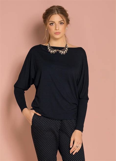 Blusa Decote Canoa Preta Quintess