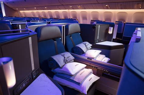 Best Seats On United Polaris Business Classroom Party Desks