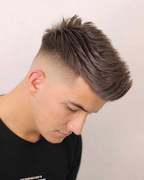 Herrenfrisuren undercut 2021 Schönheit und Stil