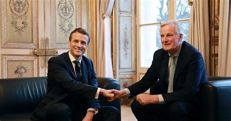 La Francia Chiede Un Cambiamento Ma Macron Sceglie Come Premier Il